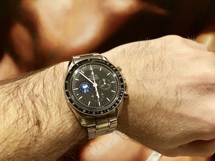 Wristshots von Omega Uhren am Arm | Wristshots.de
