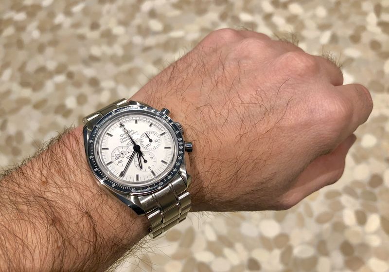 Wristshots von Omega Uhren am Arm | Wristshots.de