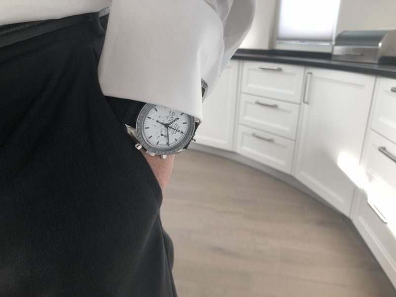Wristshots von Omega Uhren am Arm | Wristshots.de