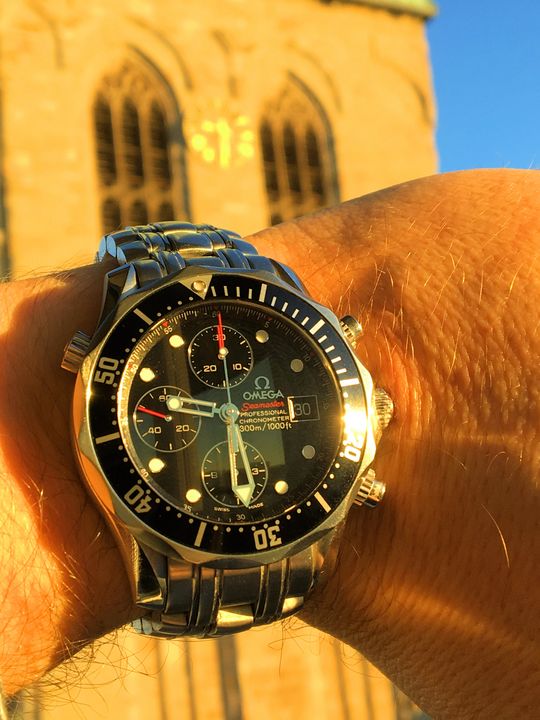 Wristshots von Omega Uhren am Arm | Wristshots.de