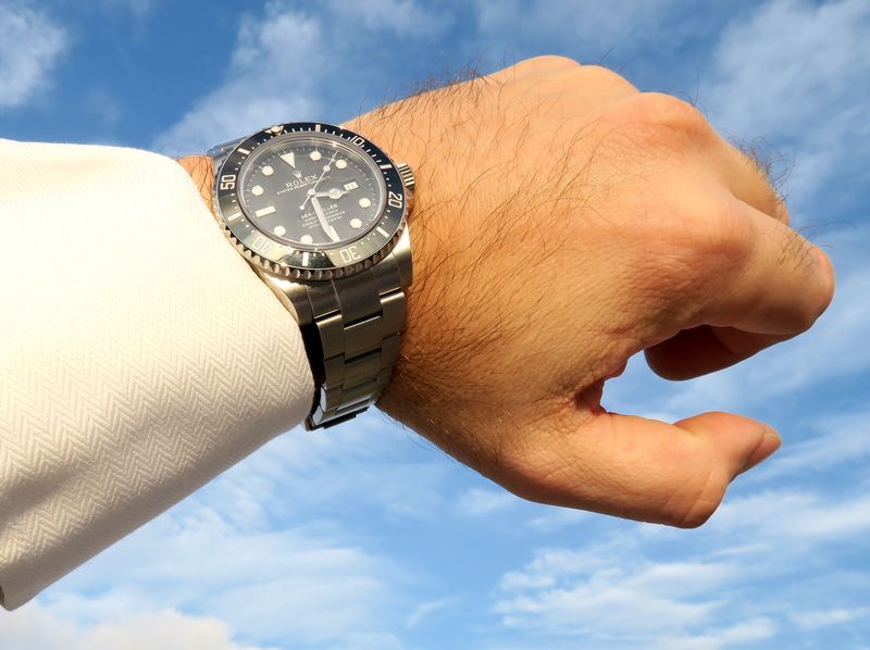 Wristshot Bilder von Rolex Sea Dweller / Deep Sea am Arm | Wristshots.de