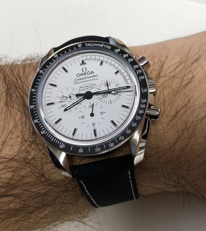 Wristshots von Omega Uhren am Arm | Wristshots.de